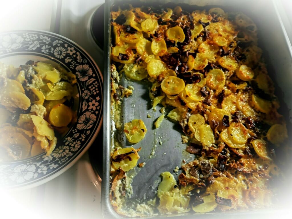 Kanttarelli-kebabperunalaatikko - Resepti