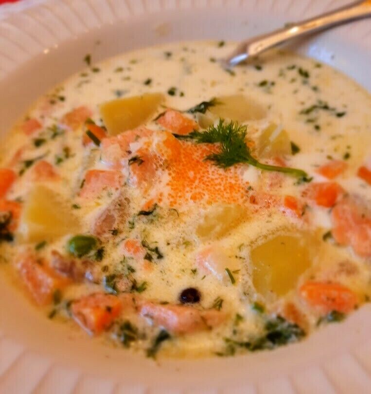 HÄVIKKI vältetty! Jouluisesta kraavilohesta keitto - Resepti