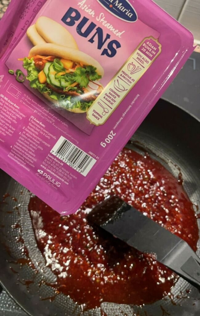 Mausteiset nyhtökana bao bunit - Resepti